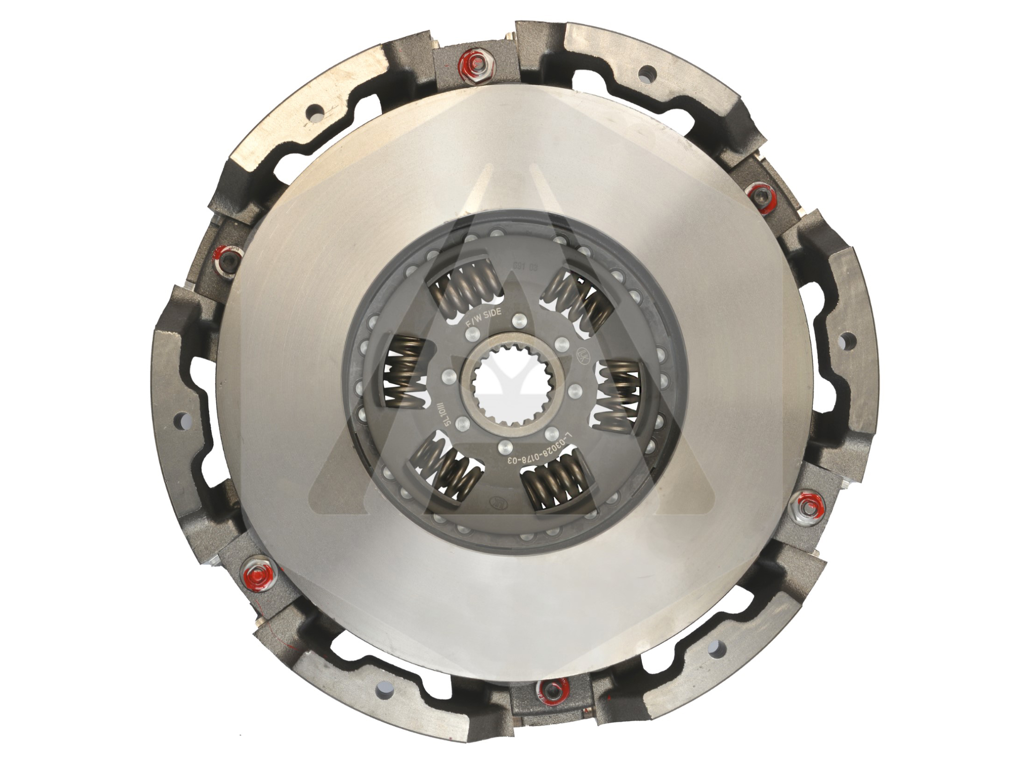 Mécanisme d'embrayage pour tracteur adaptable | 1226574
